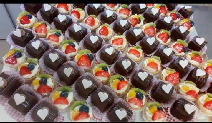 TORTE NA ŠNITE - Domace Slastice Marina